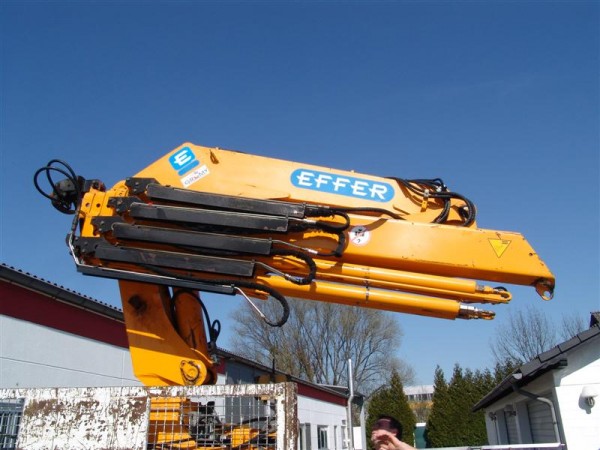 Actros 2631 6x4 + Kran Effer 170 4S mit Funk