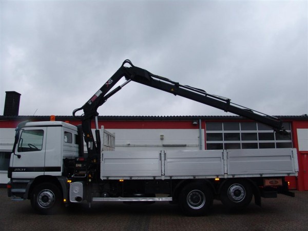 Actros 2531 Baustoffpritsche Kran HIAB 122 ES-2 HiPro
