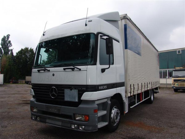 Actros 1835 Tautliner Edscha Verdeck